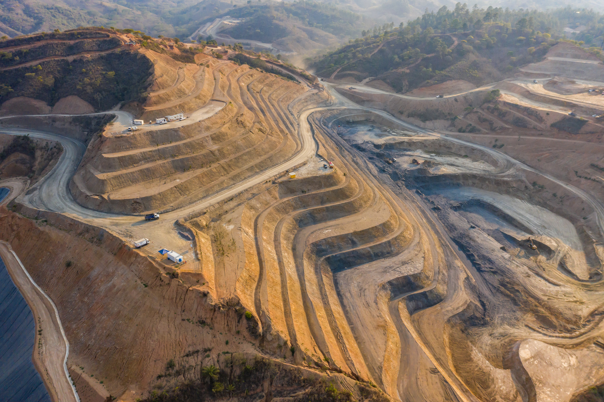 Mako Mining Intersects 42.59 g/t Au over 2.1 m (Estimated True Width ...